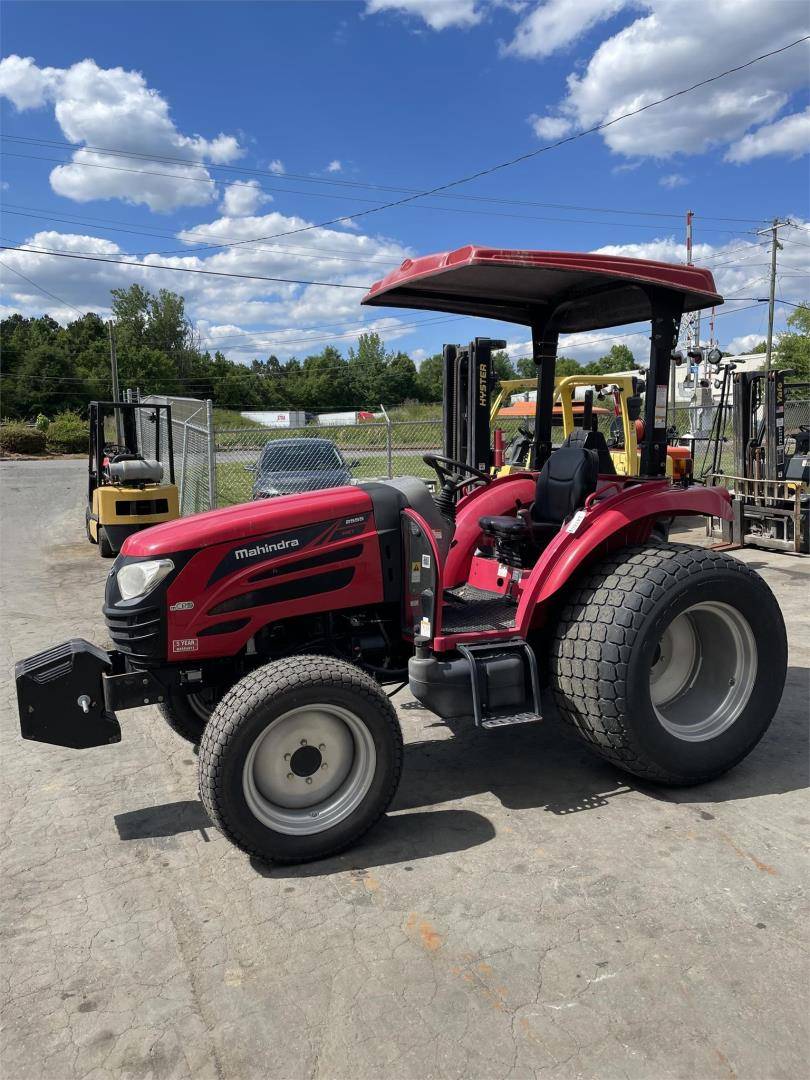 2016 Mahindra 2555 HST Agricultural & Farming