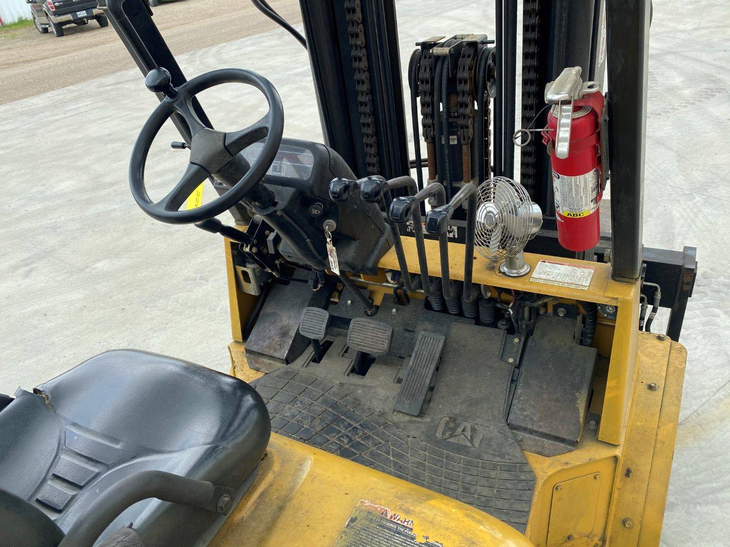 2011 LP Gas Cat GC55K-STR Cushion Tire 4 Wheel Sit Down (Indoor Warehouse)