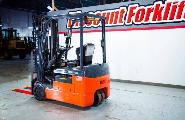 2016 Electric Toyota 8FBE15U Electric 3 Wheel Sit Down