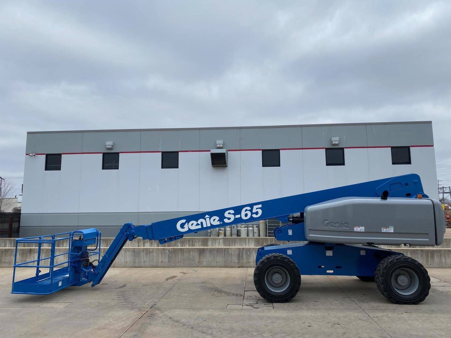 2011 Diesel Genie S65 Articulated Boom