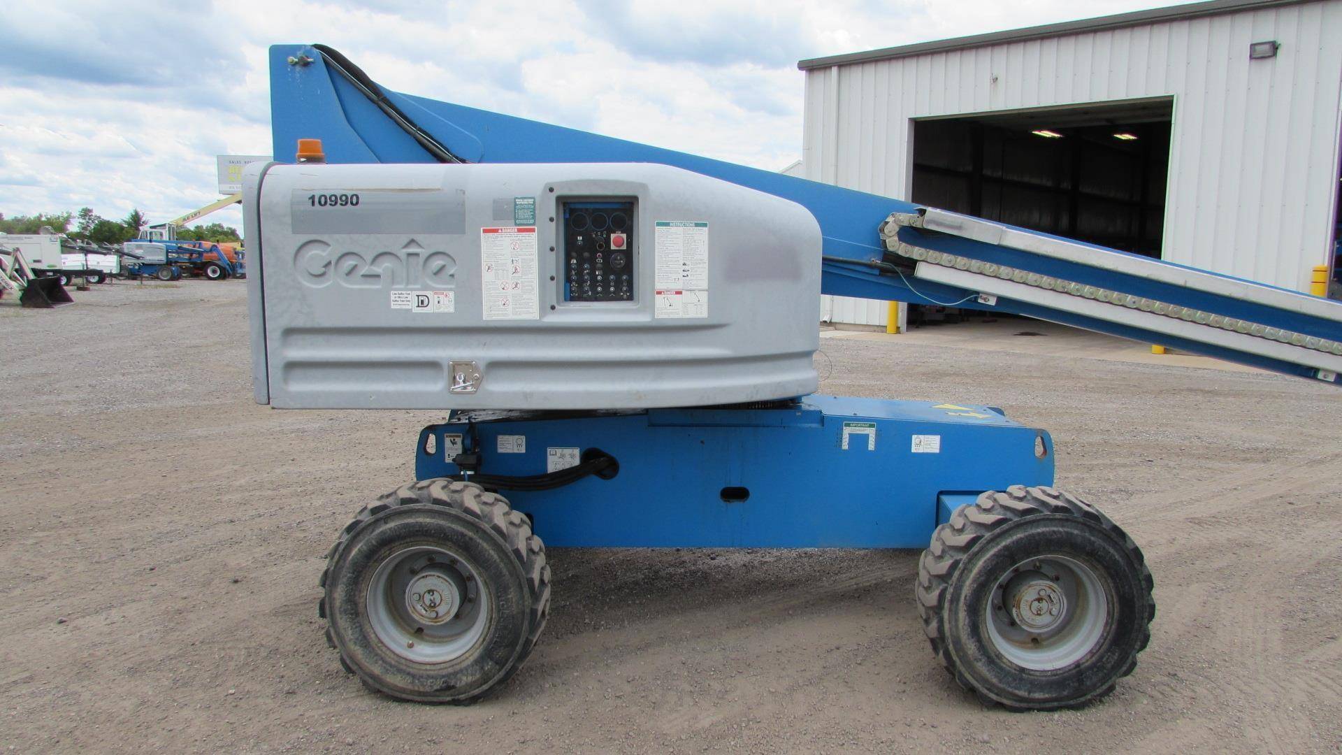 2013 Diesel Genie S45 Articulated Boom