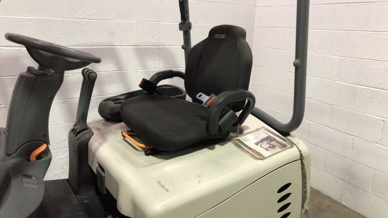 2014 Electric Crown SC5225-35 Electric 3 Wheel Sit Down