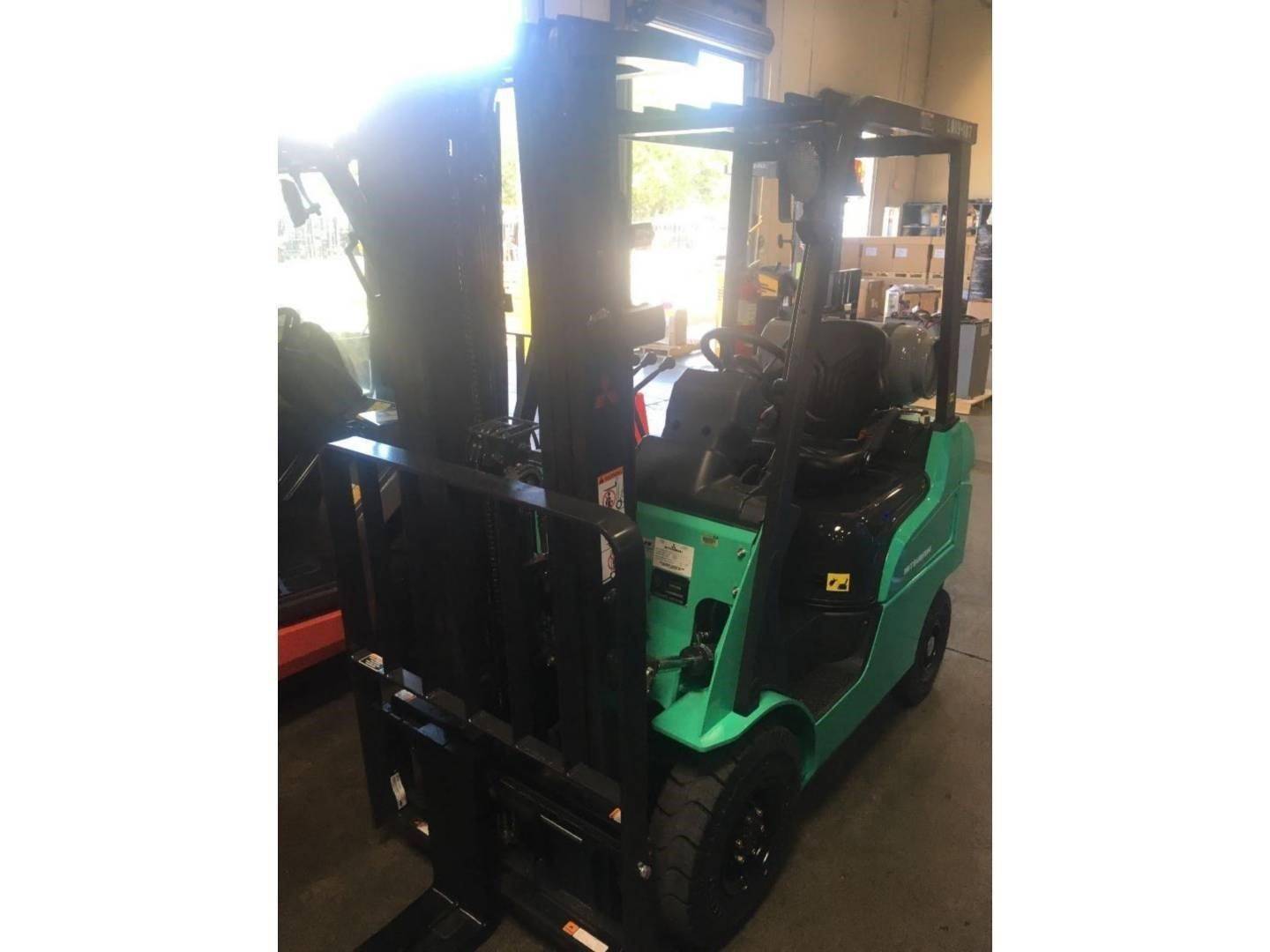 2019 LP Gas Mitsubishi Pneumatic Tire 4 Wheel Sit Down | Eliftruck