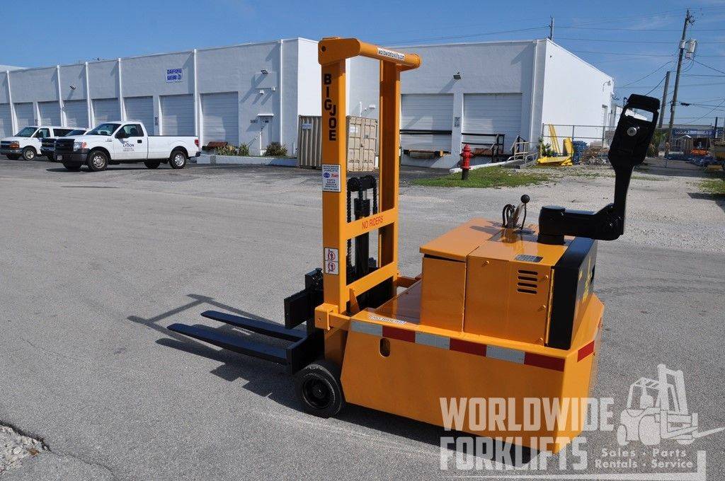 Electric Big Joe PDCM 20-60 Electric Walkie Straddle Stacker