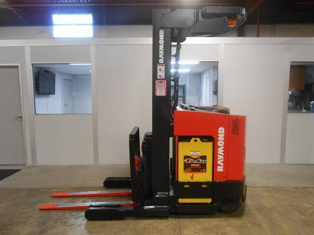 2006 Electric Raymond EASI-R45TT Electric Narrow Aisle Single Reach