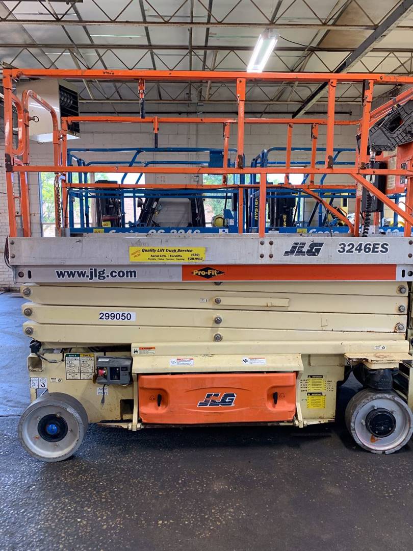 2005 Electric JLG 3246ES Slab