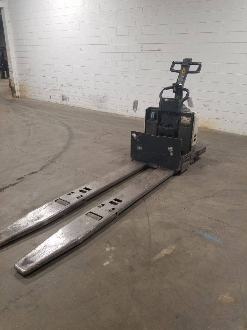 2007 Electric Crown PE4500-80 Electric Walkie/Rider Pallet Jack