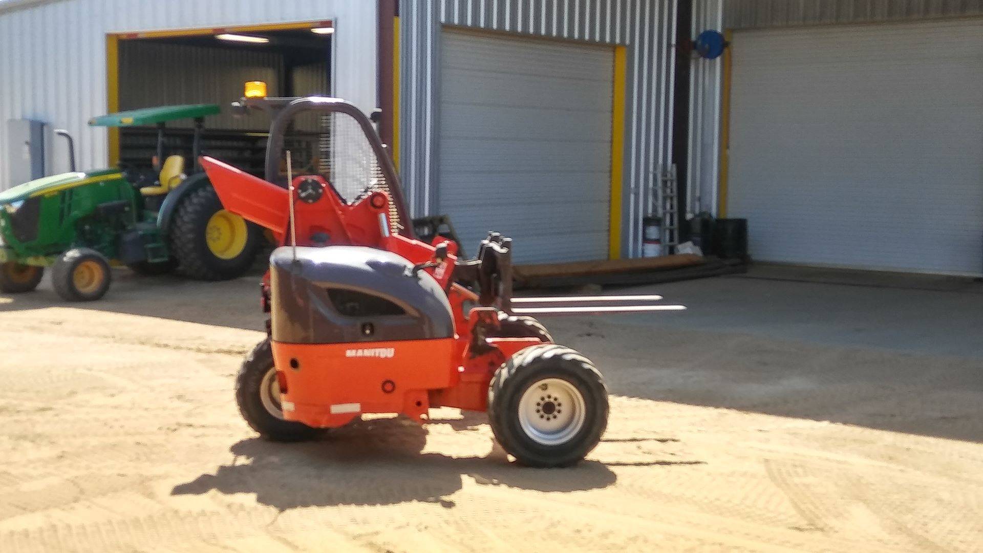 2015 Diesel Manitou TMT55XT Truck Mounted Forklift (Sod Loaders)
