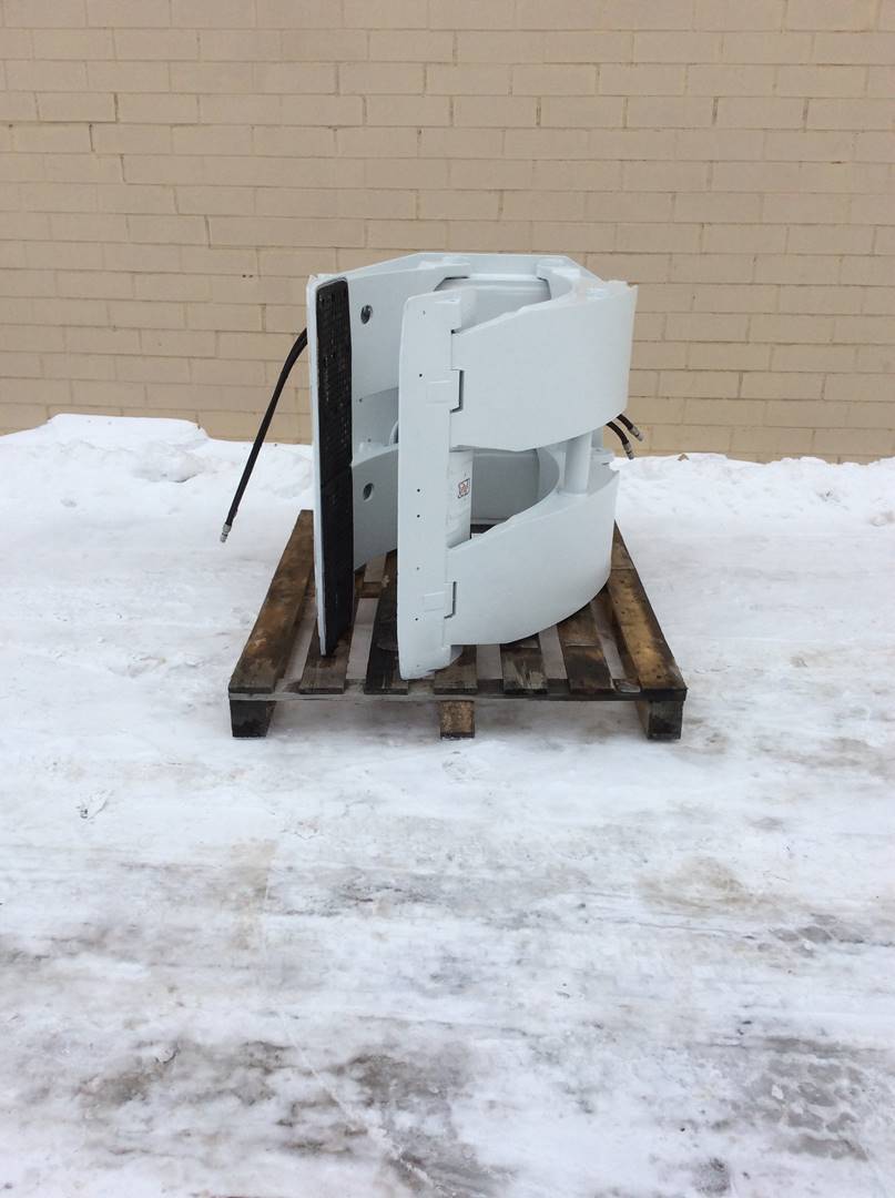 2011 Cascade 45F-RCP Paper Roll Clamps