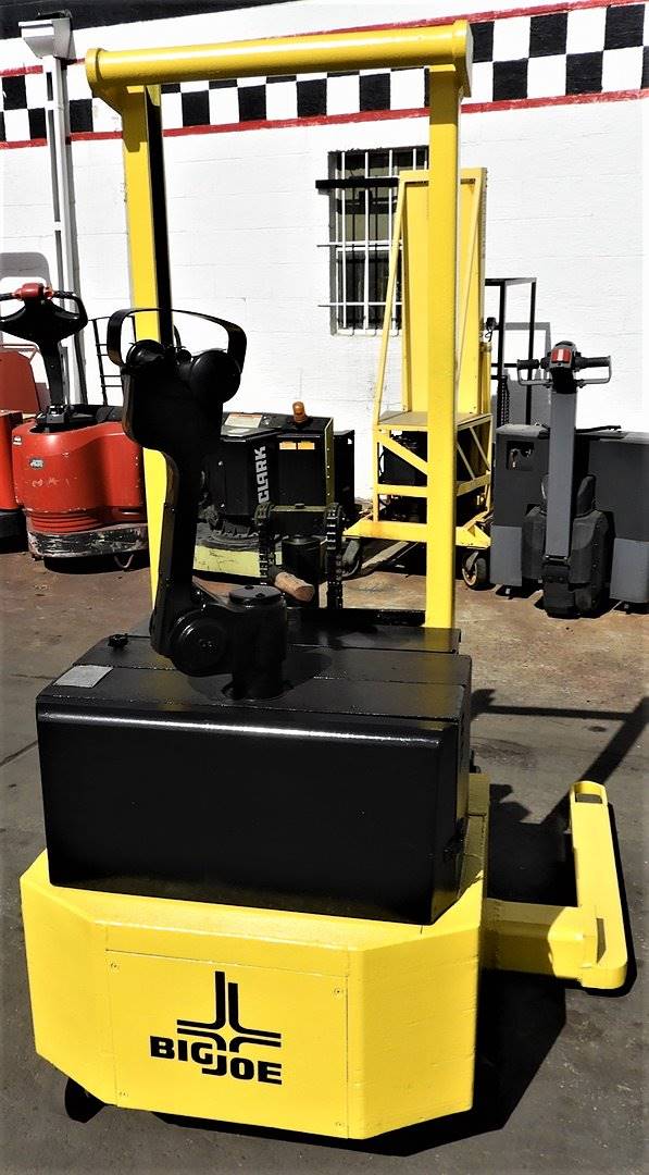 1980 Electric Big Joe PDH20-60 Electric Walkie Straddle Stacker