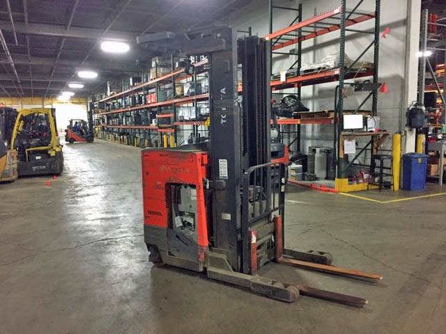 2016 Electric Toyota 9BRU18 Electric Narrow Aisle Single Reach