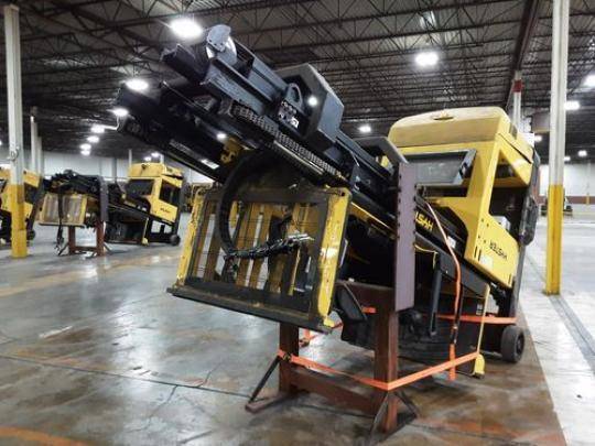 2015 Electric Hyster V30ZMU Electric Man Up Swing Reach Turret