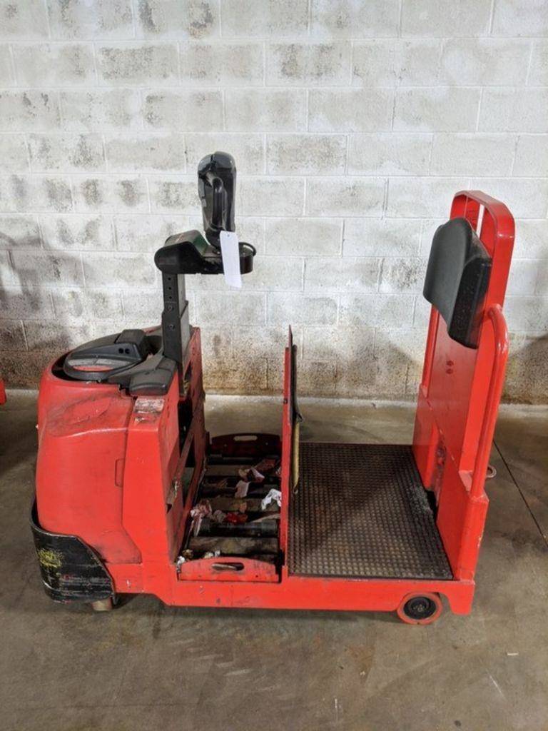 2012 Electric Raymond 8610 Tow Tractor