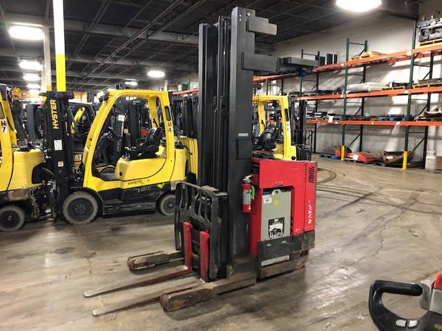 2011 Electric Raymond EZ-R40TT Electric Narrow Aisle Single Reach