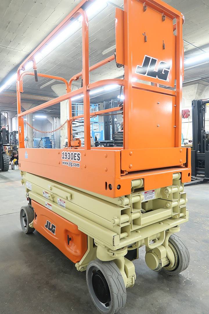 2009 Electric JLG 1930ES Slab