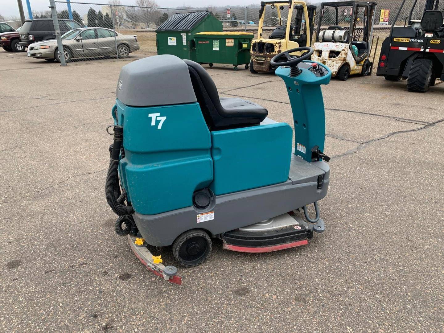2016 Electric Tennant T7 Rider Scrubbers