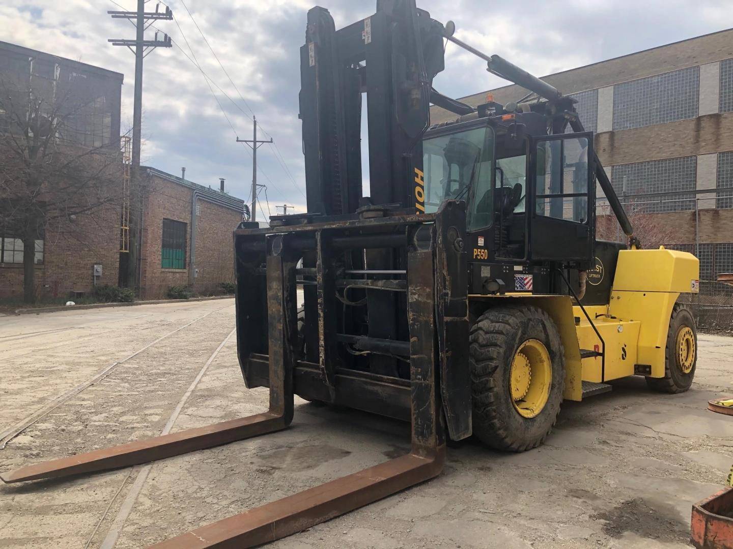 2014 Diesel Hoist Liftruck P550 Pneumatic Tire 4 Wheel Sit Down