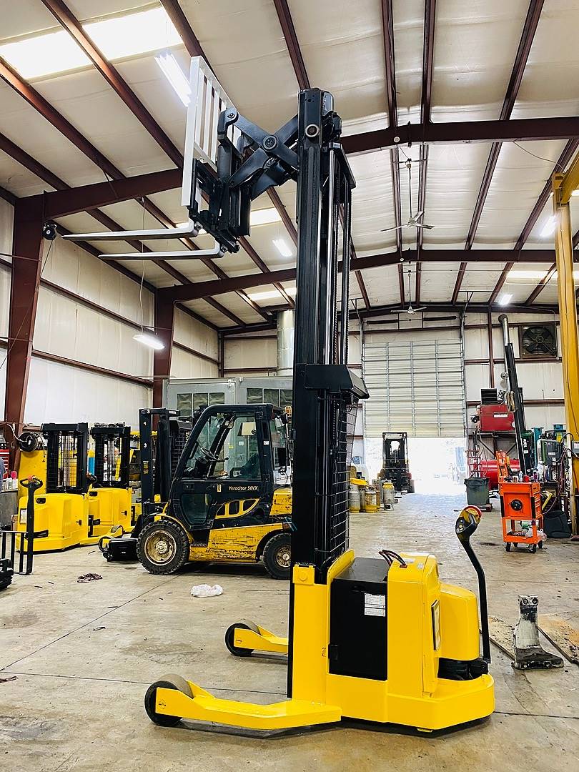 2013 Electric Yale MRW030 Electric Walkie Straddle Stacker Reach