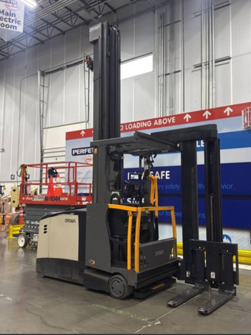 2018 Electric Crown Electric Man Up Swing Reach Turret | Eliftruck