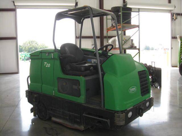 2014 LP Gas Tennant T20 Rider Scrubbers