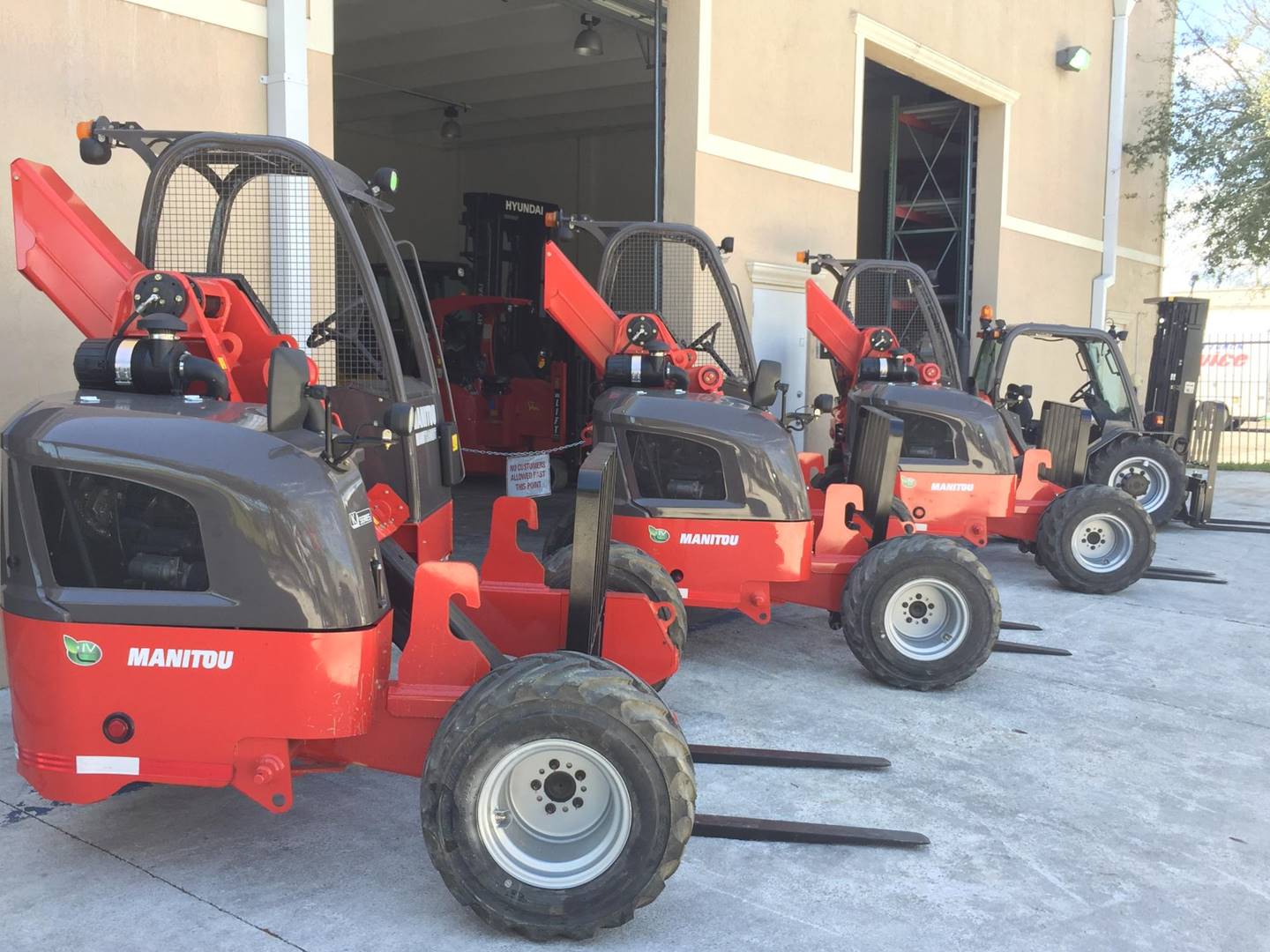 2016 Diesel Manitou TMT55HT Truck Mounted Forklift (Sod Loaders)