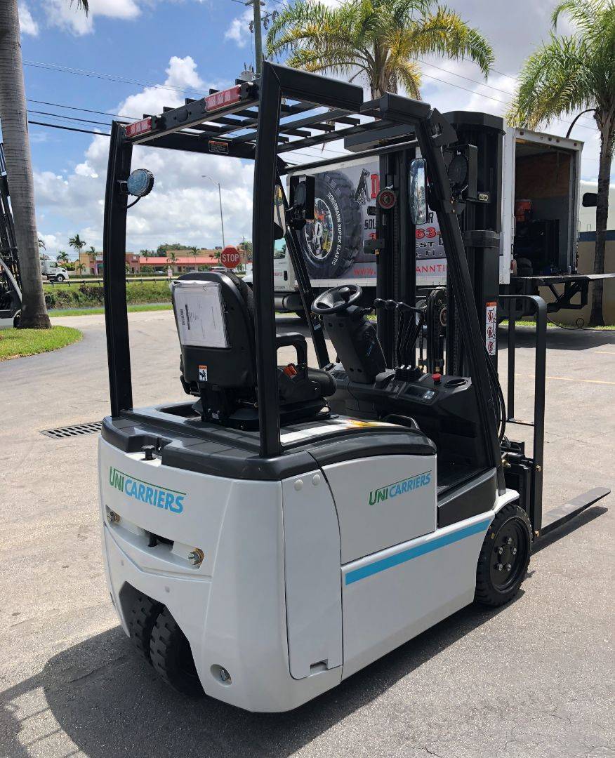 2019 Electric Unicarriers TX30M Electric 3 Wheel Sit Down