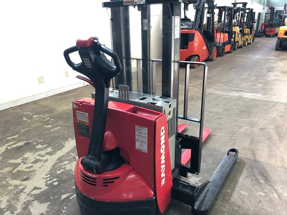 2007 Electric Raymond RAS25 Electric Walkie Straddle Stacker