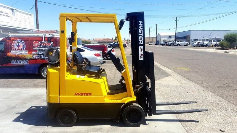 2000 LP Gas Hyster S40XMS Cushion Tire 4 Wheel Sit Down (Indoor Warehouse)