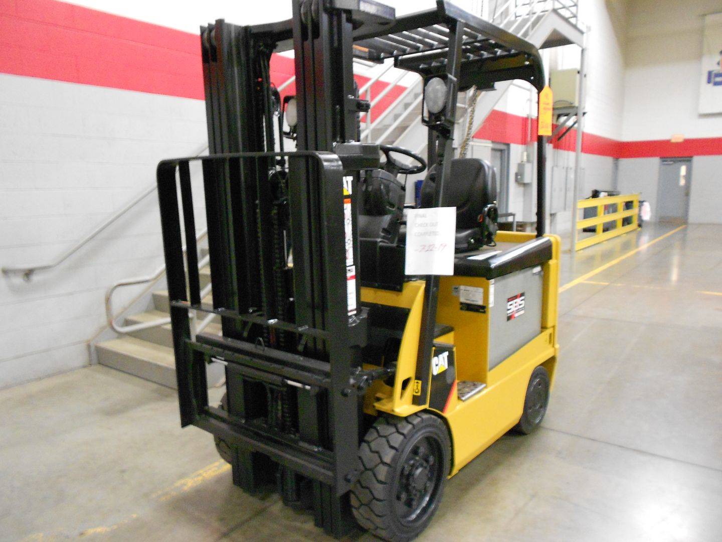 2010 Electric Cat E5000-AC Electric 4 Wheel Sit Down