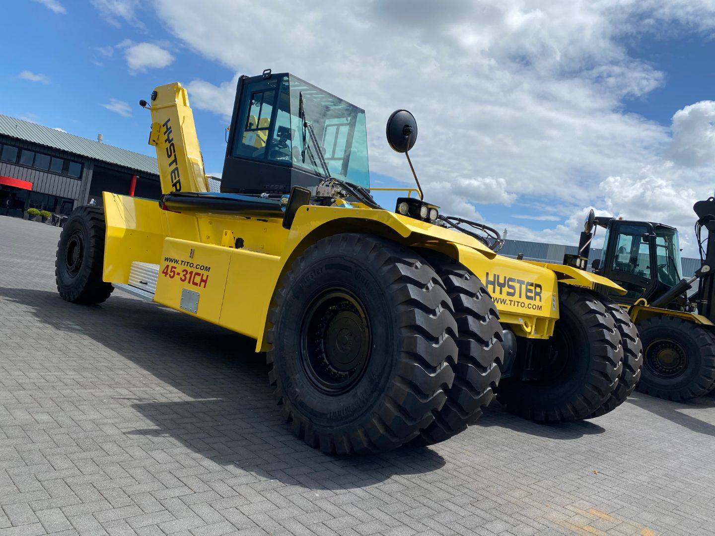 2020 Diesel Hyster RS45-31CH Container Handlers (Loaded/Empty)