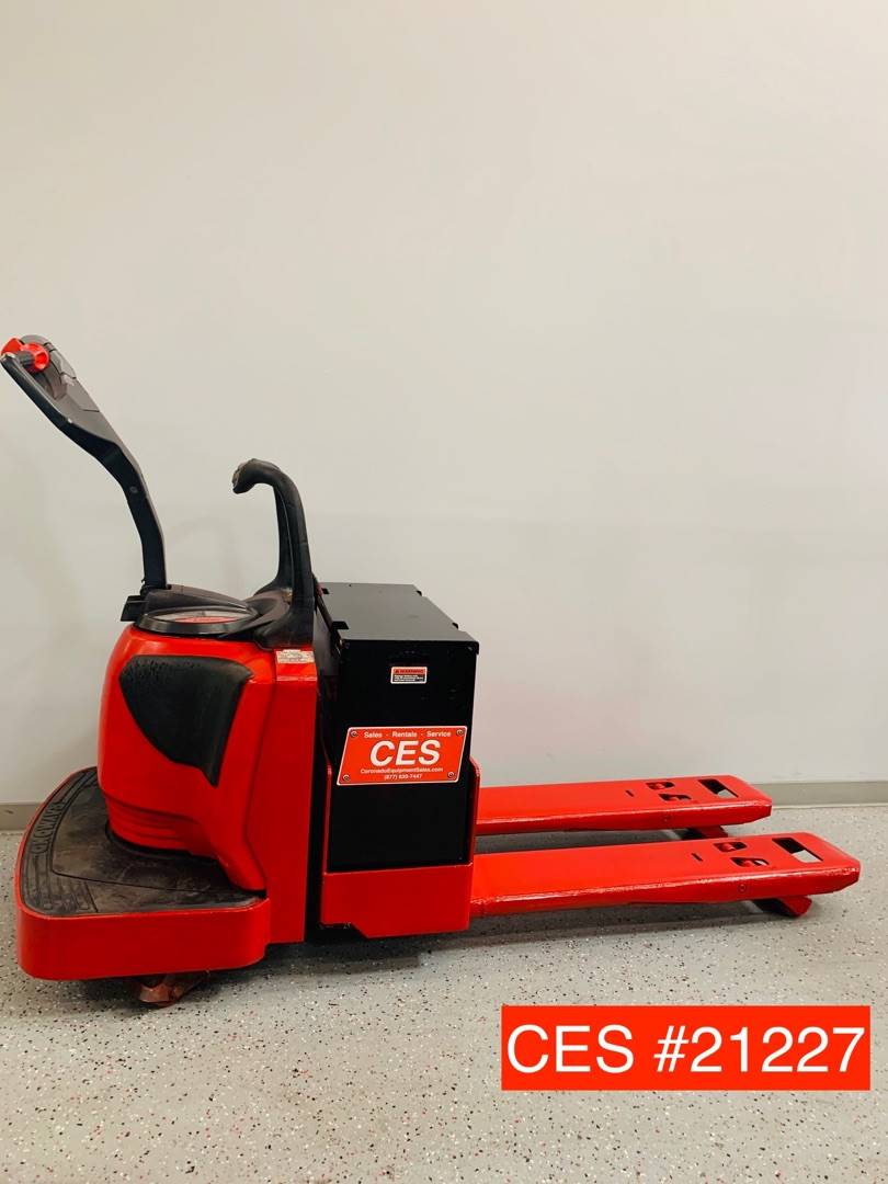 2012 Electric Raymond 8400 Electric Walkie/Rider Pallet Jack
