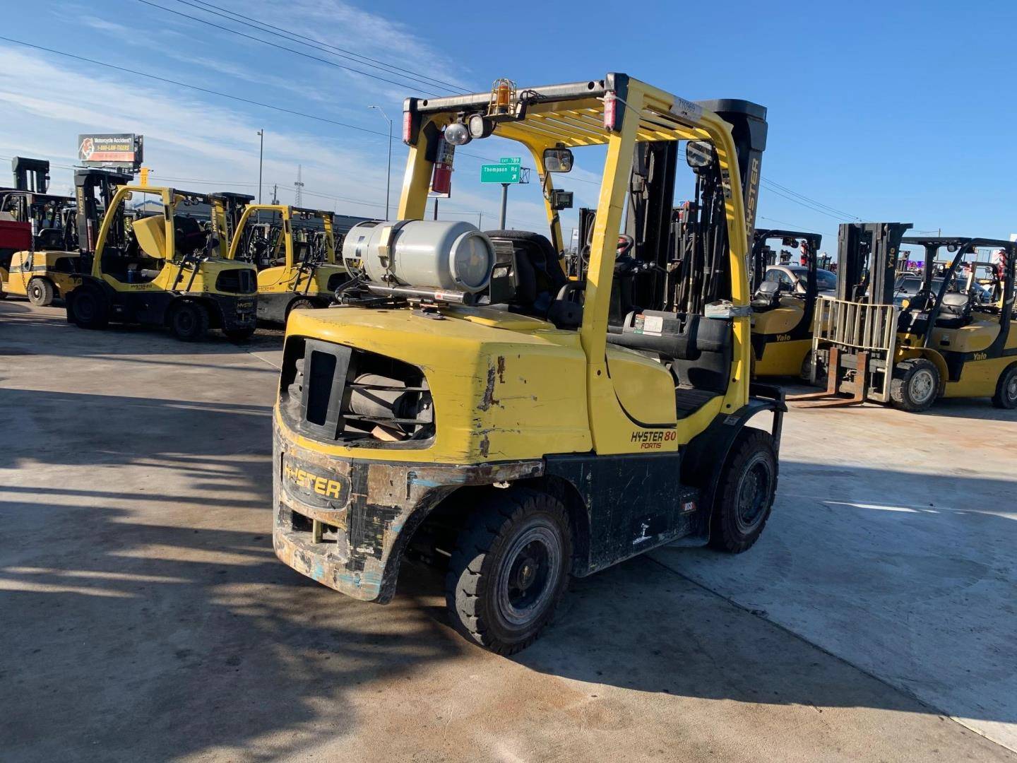 2015 LP Gas Hyster H80FT Pneumatic Tire 4 Wheel Sit Down