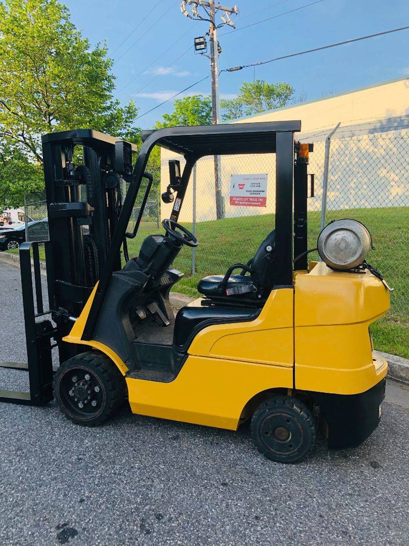 2013 LP Gas Cat C6000 Cushion Tire 4 Wheel Sit Down (Indoor Warehouse)