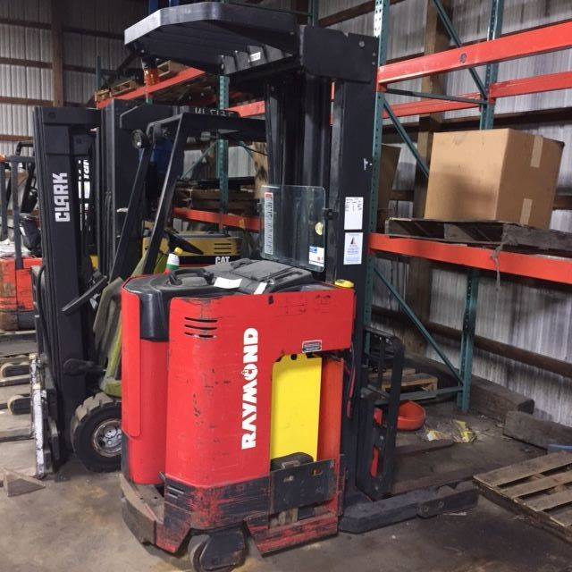 1995 Electric Raymond EASI Electric Narrow Aisle Single Reach