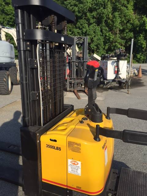 2015 Electric Liftstar WS9516 Electric Walkie Straddle Stacker