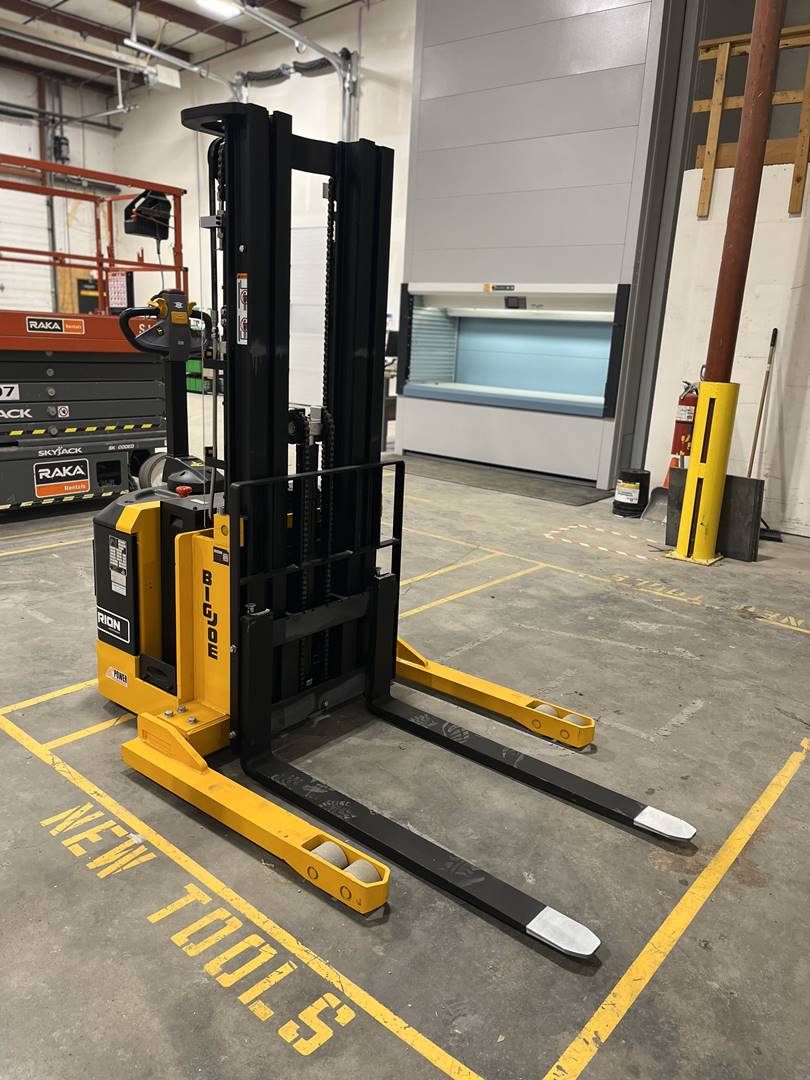 3 Used Big Joe pds30177 Equipment for Sale