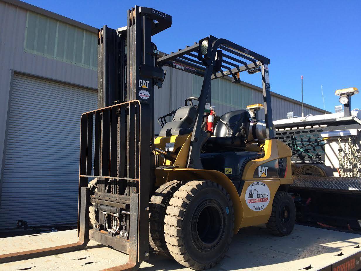 2013 LP Gas Cat P5000 Pneumatic Tire 4 Wheel Sit Down
