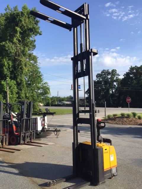 2015 Electric Liftstar WS9516 Electric Walkie Straddle Stacker