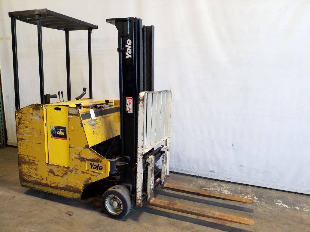 2004 Electric Yale ESC030AB Electric Stand Up End Control (Docker)