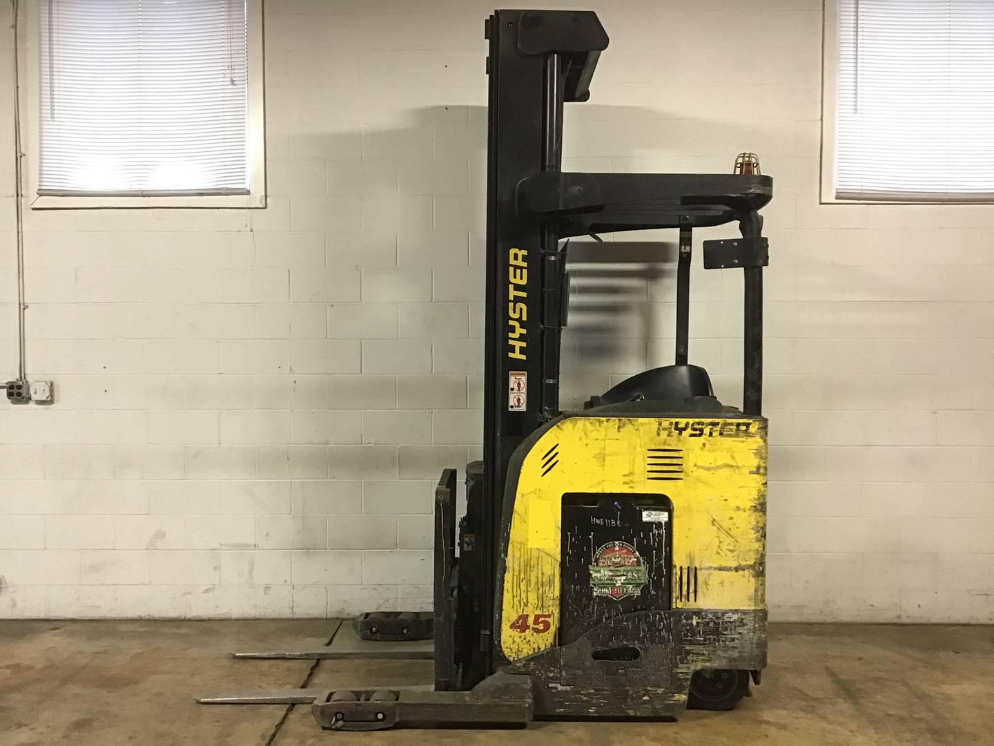 2016 Electric Hyster N45ZR2-18.5 Electric Narrow Aisle Single Reach