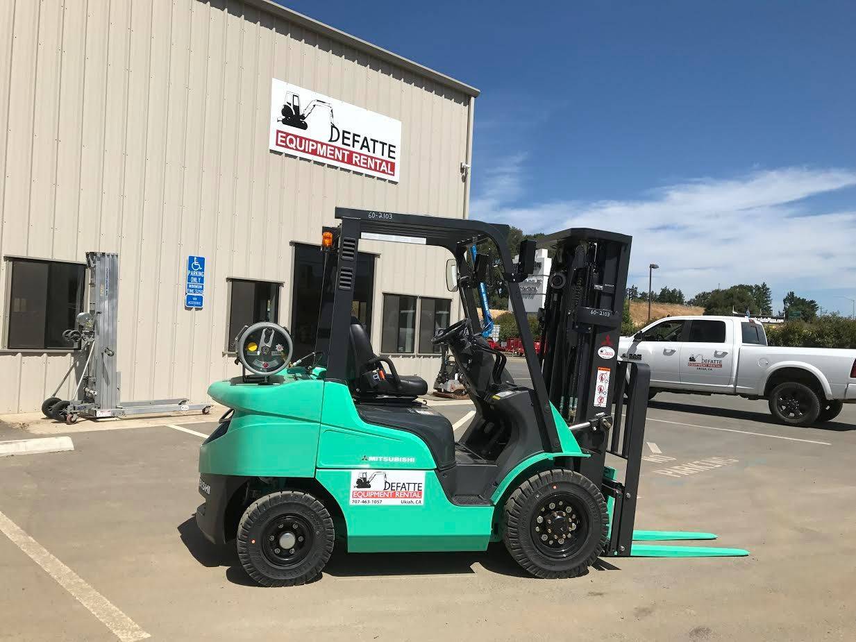 2017 LP Gas Mitsubishi FG25N5 Pneumatic Tire 4 Wheel Sit Down