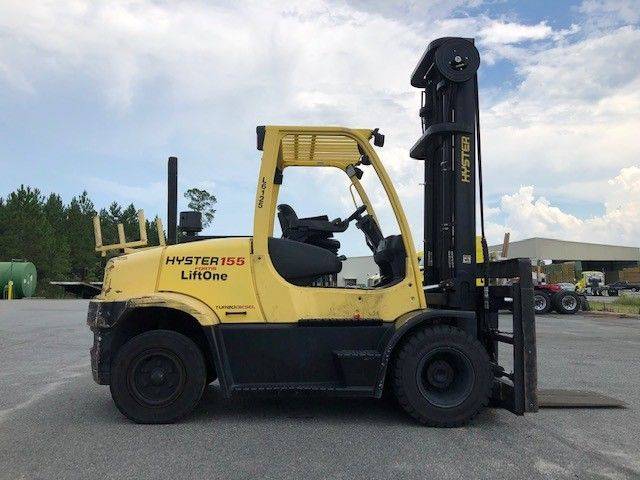 2015 Diesel Hyster H155FT Pneumatic Tire 4 Wheel Sit Down