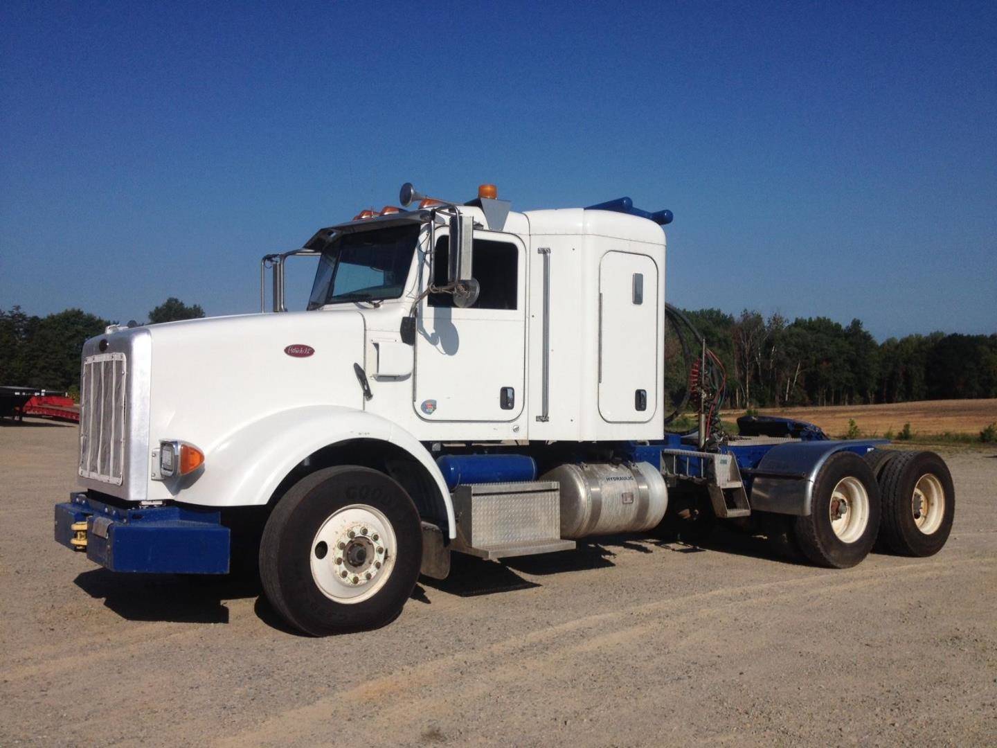 2012 Diesel Peterbilt 365 Trucks and Trailers
