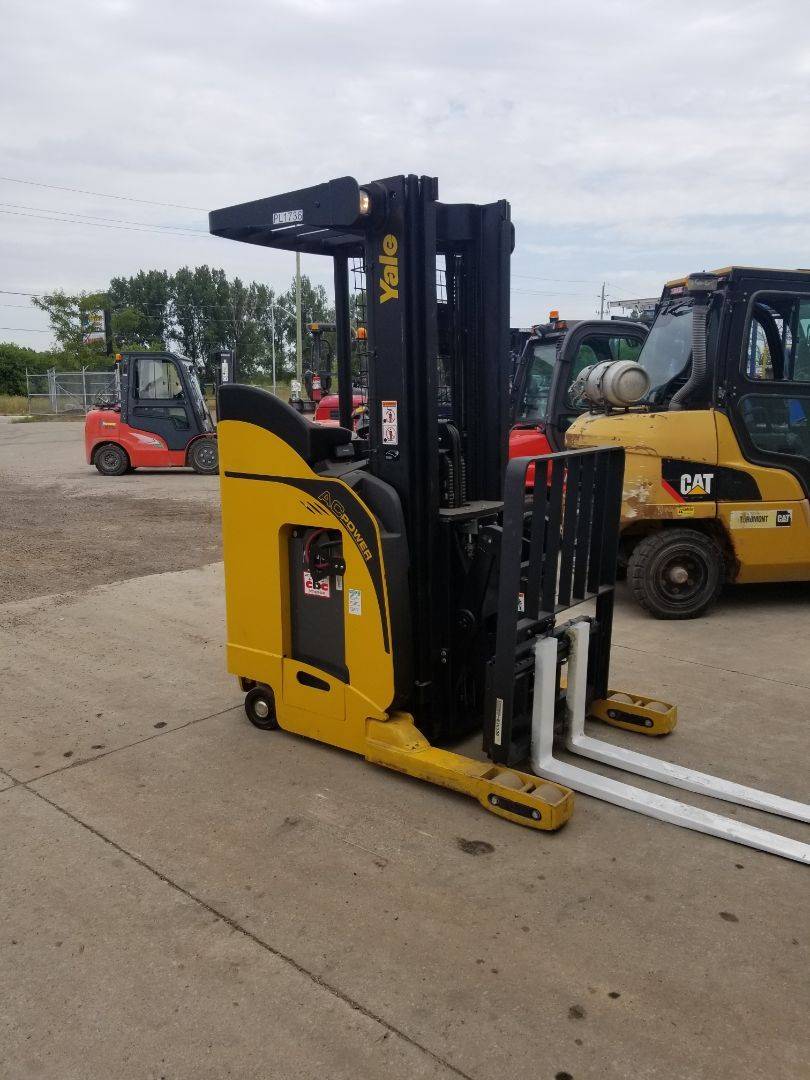 2008 Electric Yale NR035 Electric Narrow Aisle Single Reach
