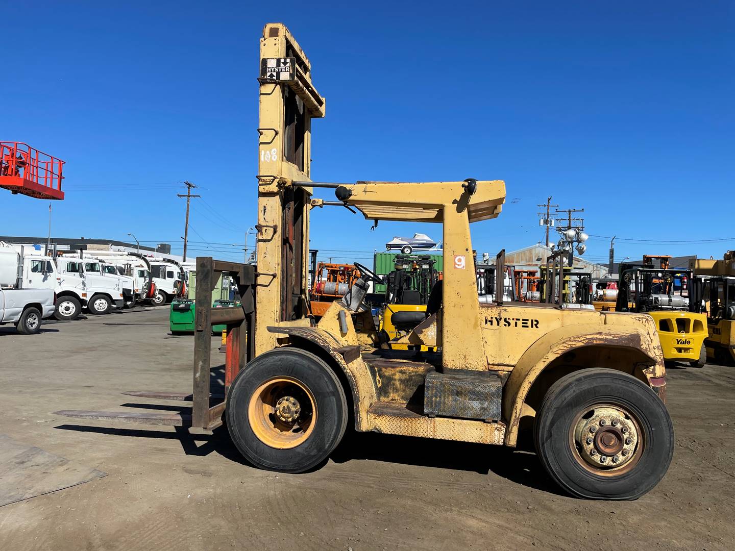 A wide selection of Hyster equipment with 1 in stock and available for ...