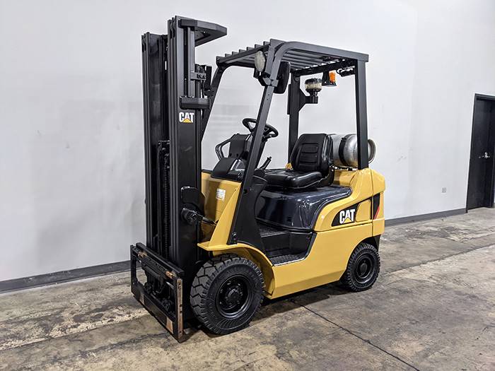 2018 LP Gas Cat GP18N Pneumatic Tire 4 Wheel Sit Down