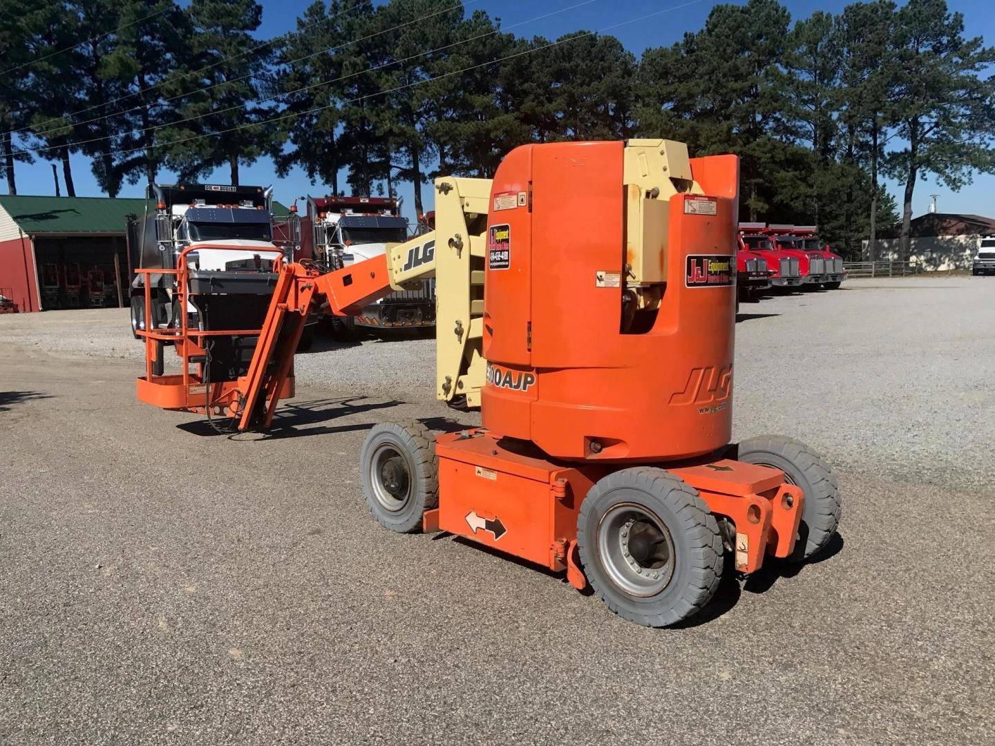 2012 JLG E300AJP Articulated Boom