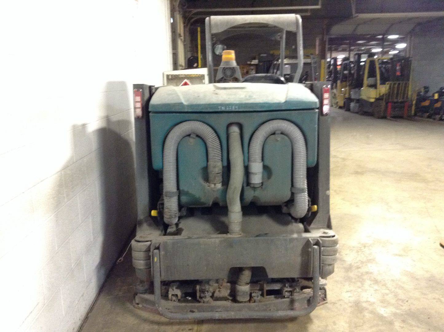 2013 LP Gas Tennant M20 Rider Sweeper/Scrubbers