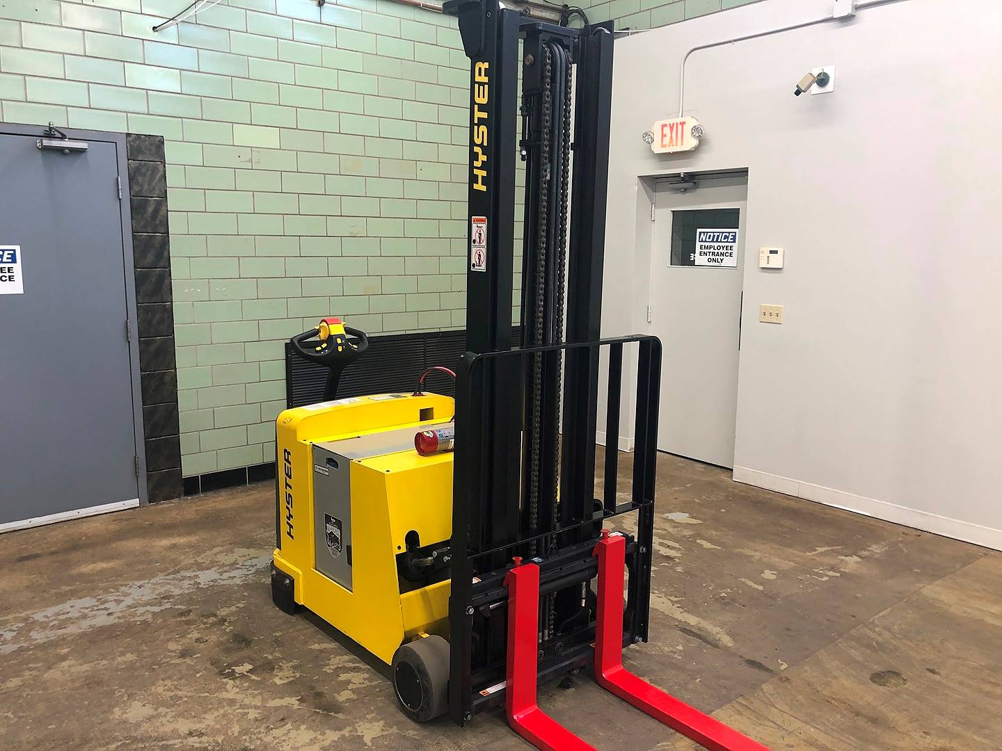 2012 Electric Hyster W25ZC Electric Walkie Counterbalanced Stacker