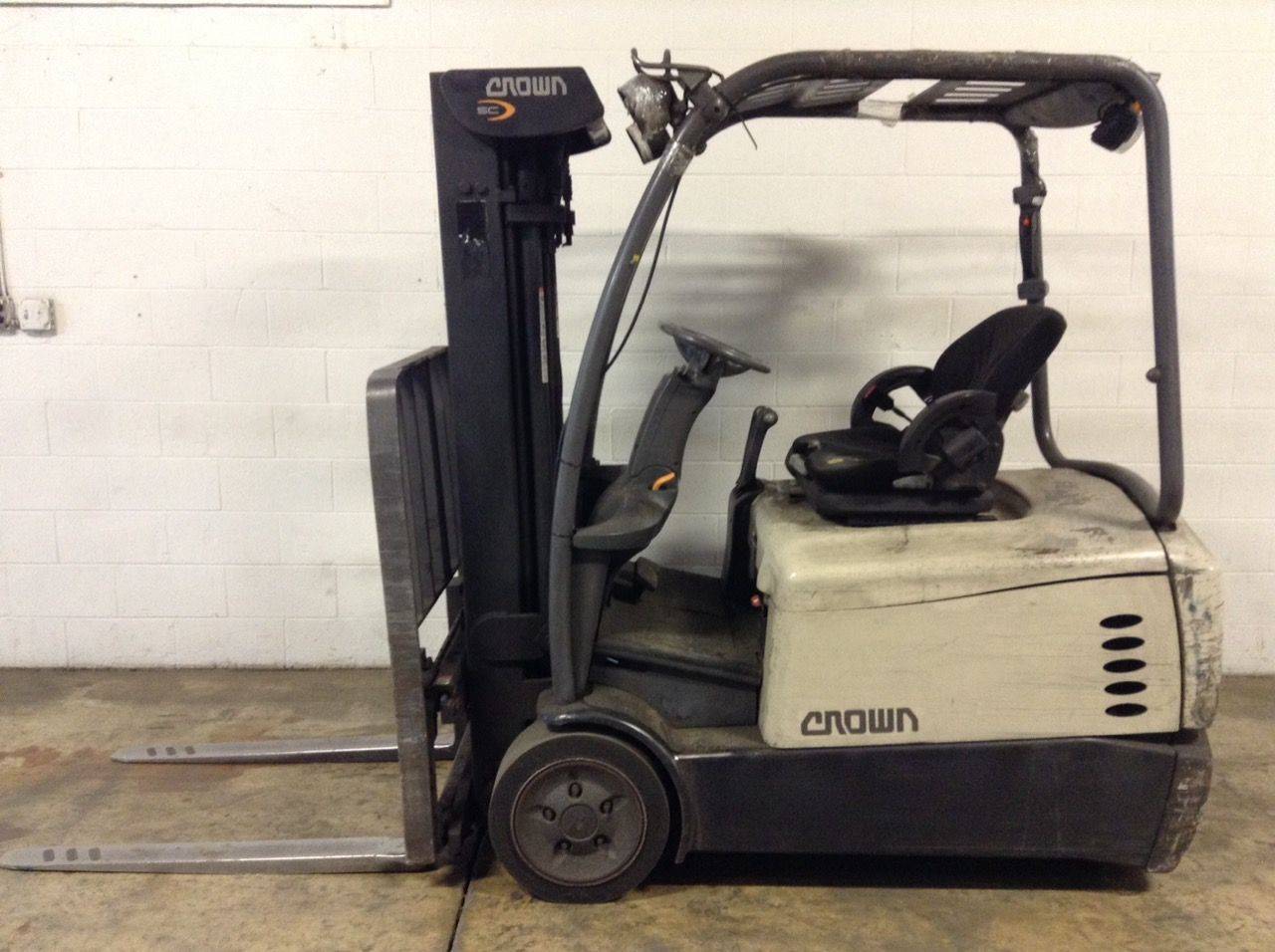 2014 Electric Crown SC5245-40 Electric 3 Wheel Sit Down